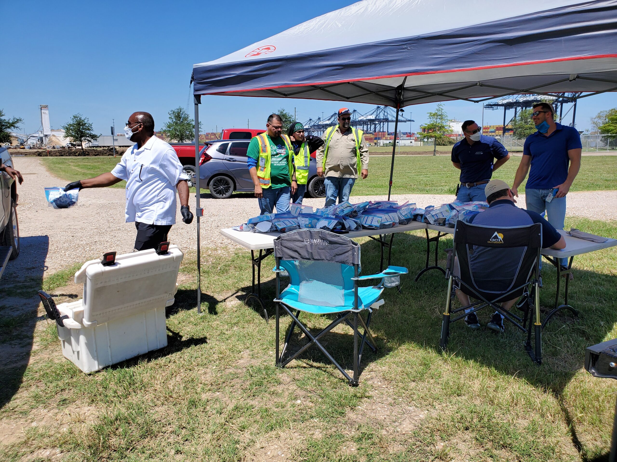 ILA Local 1351 Distributes Care Packages to Workers – SAGCD – ILA